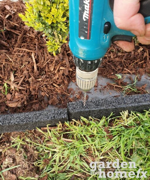 Recycled Rubber Lawn Edging - 1m - Garden and Home FX