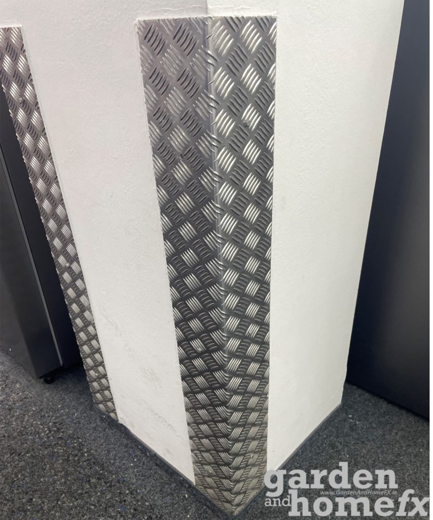 Aluminium Chequer Plate Angle Profiles - 1m - Garden and Home FX